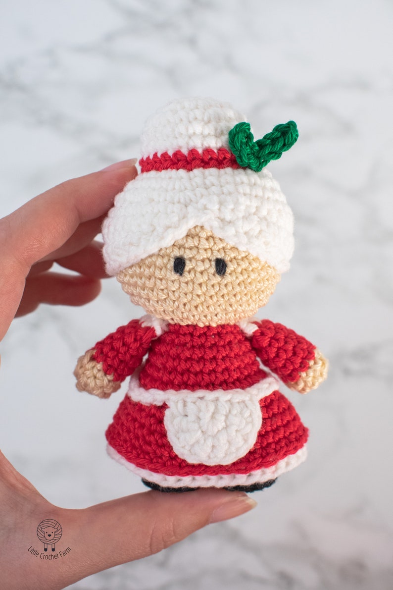 Crochet Mini Mrs. Claus Amigurumi Pattern | Mrs. Claus Christmas ...