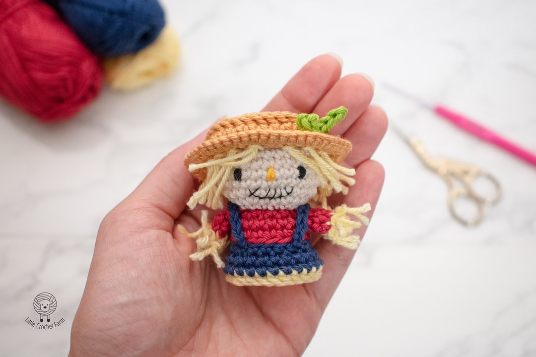 Scarecrow Mini Amigurumi Pattern | Mini Scarecrow Halloween Ornament ...