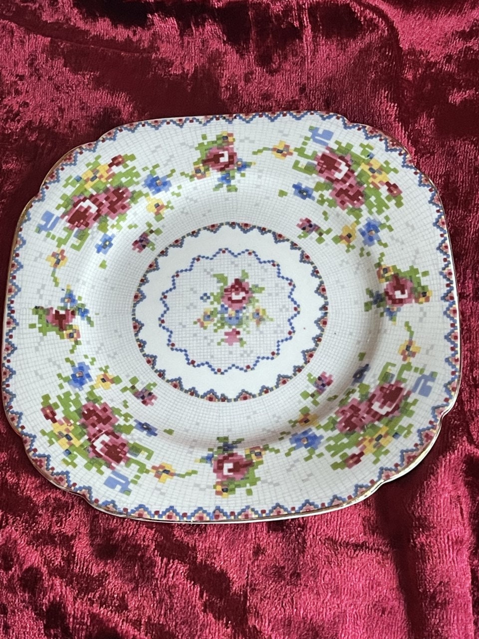 Royal Albert "petit Point" Tea Set Complete With Teapot. Stunning ...