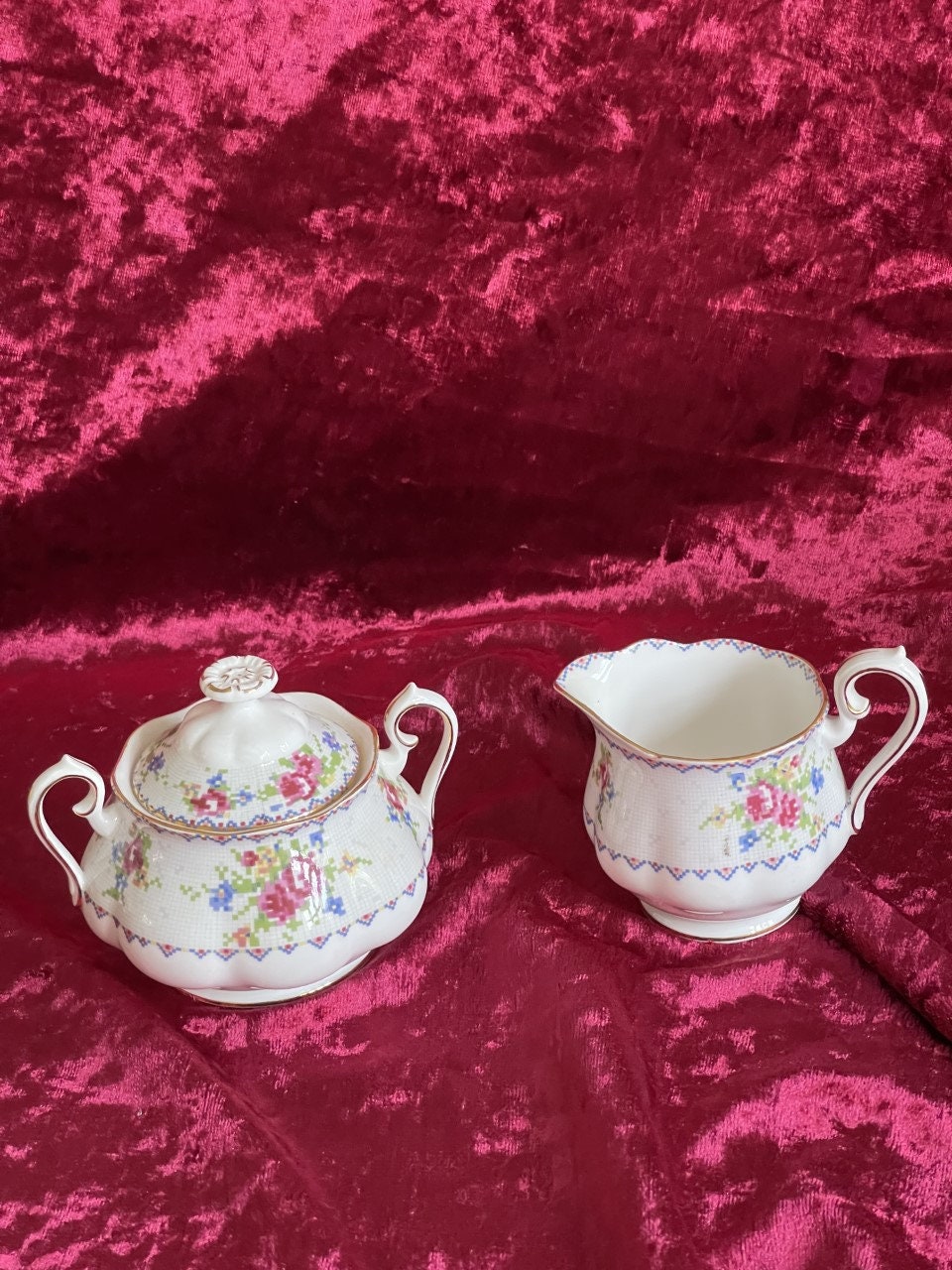 Royal Albert "petit Point" Tea Set Complete With Teapot. Stunning ...