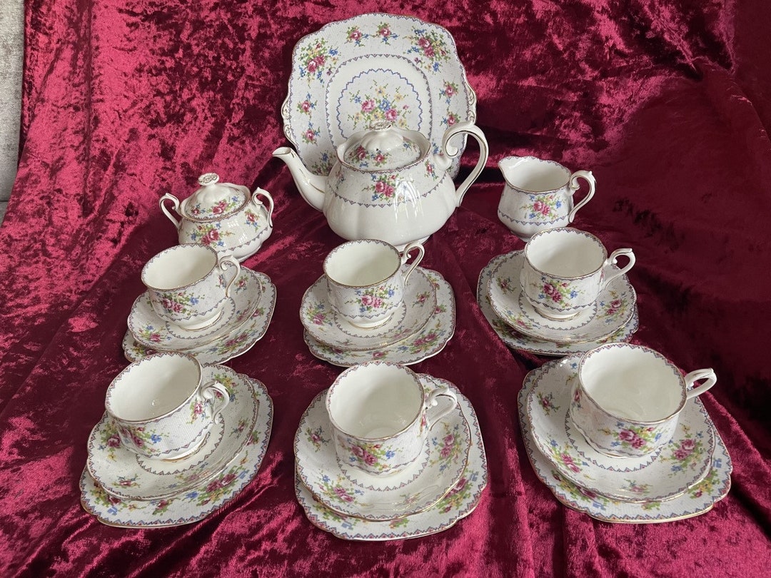 Royal Albert "petit Point" Tea Set Complete With Teapot. Stunning ...