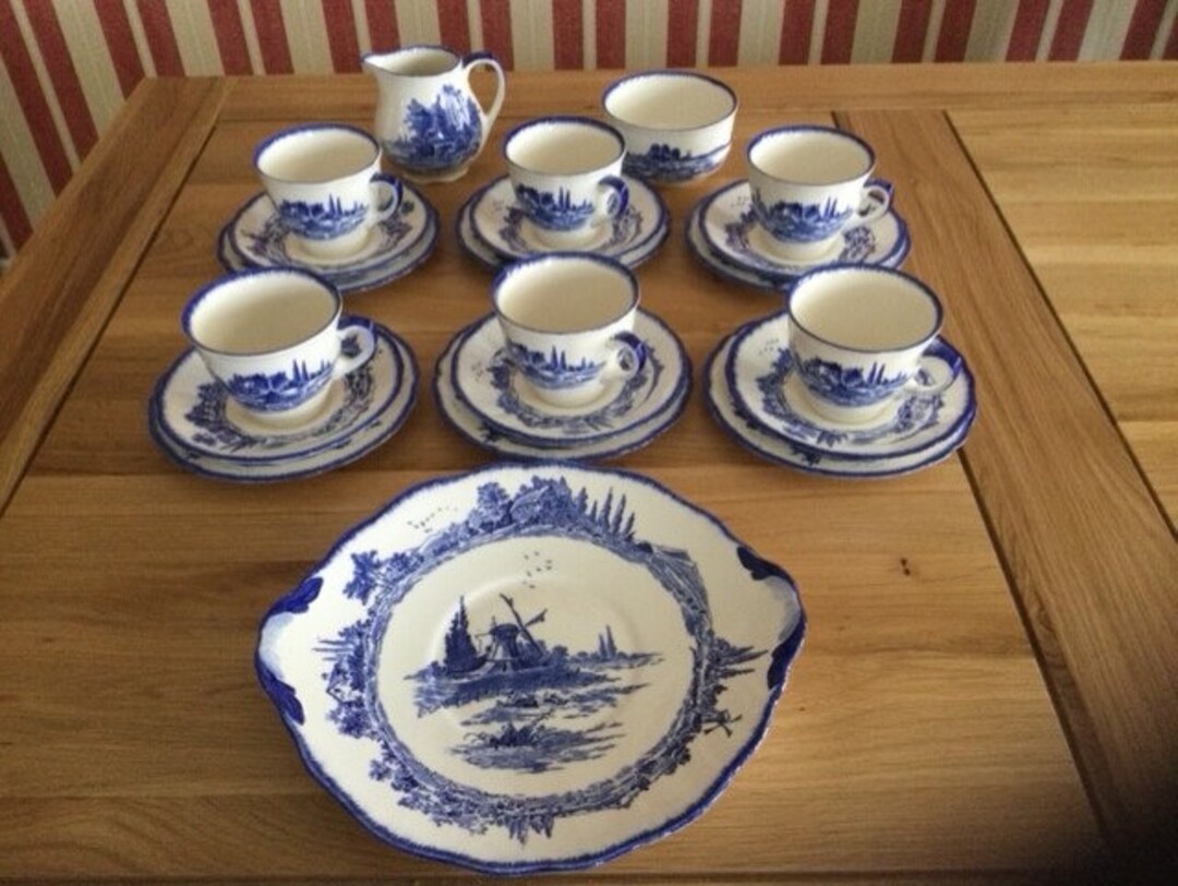 Royal Doulton Norfolk Tea Set. Complete.1940's Original. Stunning. Very ...
