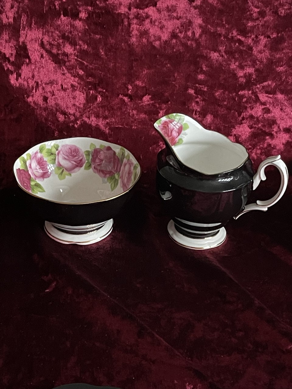 Royal Albert "cabbage Rose" Tea Set in Black Stunning .great Condition ...