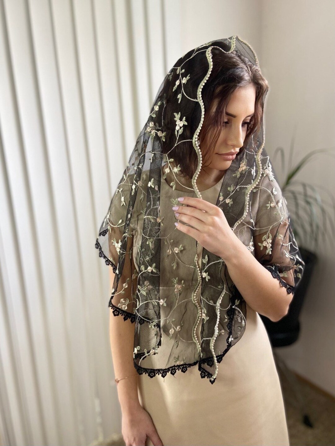Elegant Floral Chapel Veil Church Scarf Head Covering Orthodox Shawl ...
