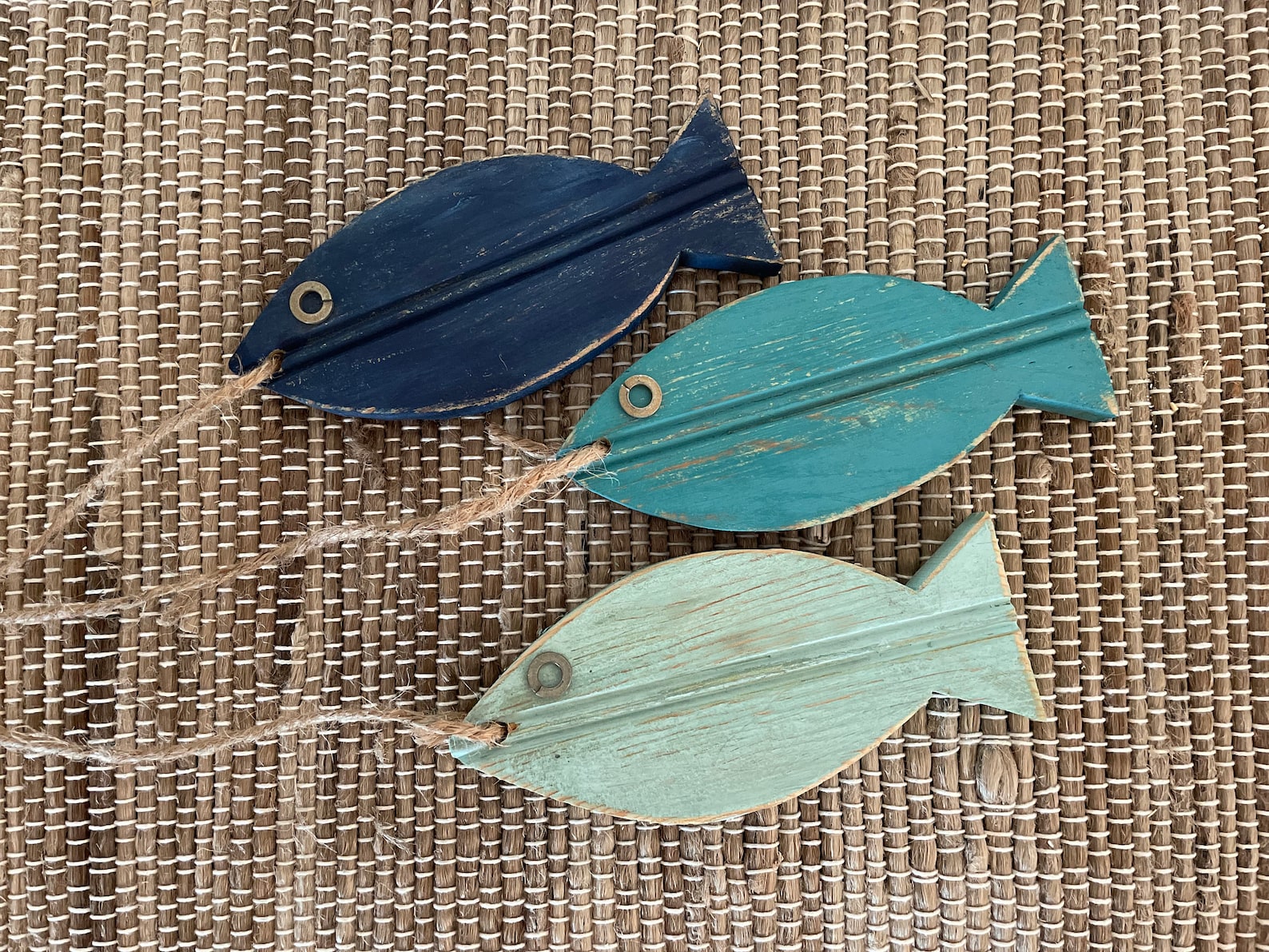 Wood fish Rustic wood fish Fish on string Beach decor Lake | Etsy