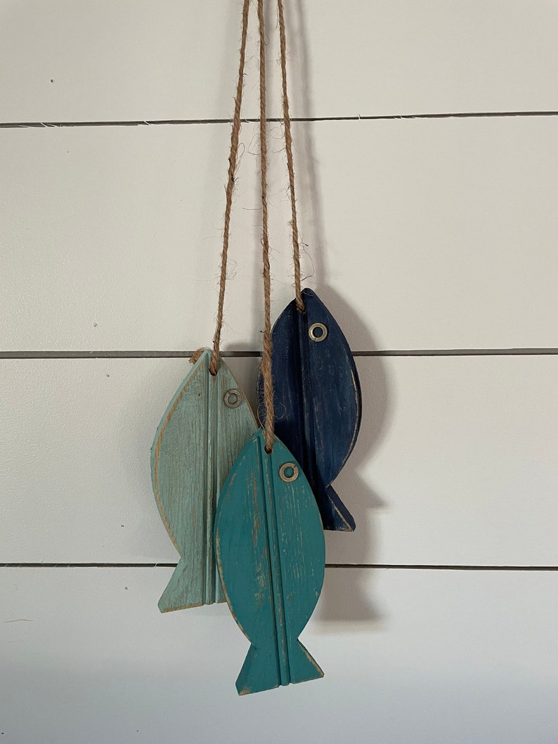 Wood fish Rustic wood fish Fish on string Beach decor Lake | Etsy