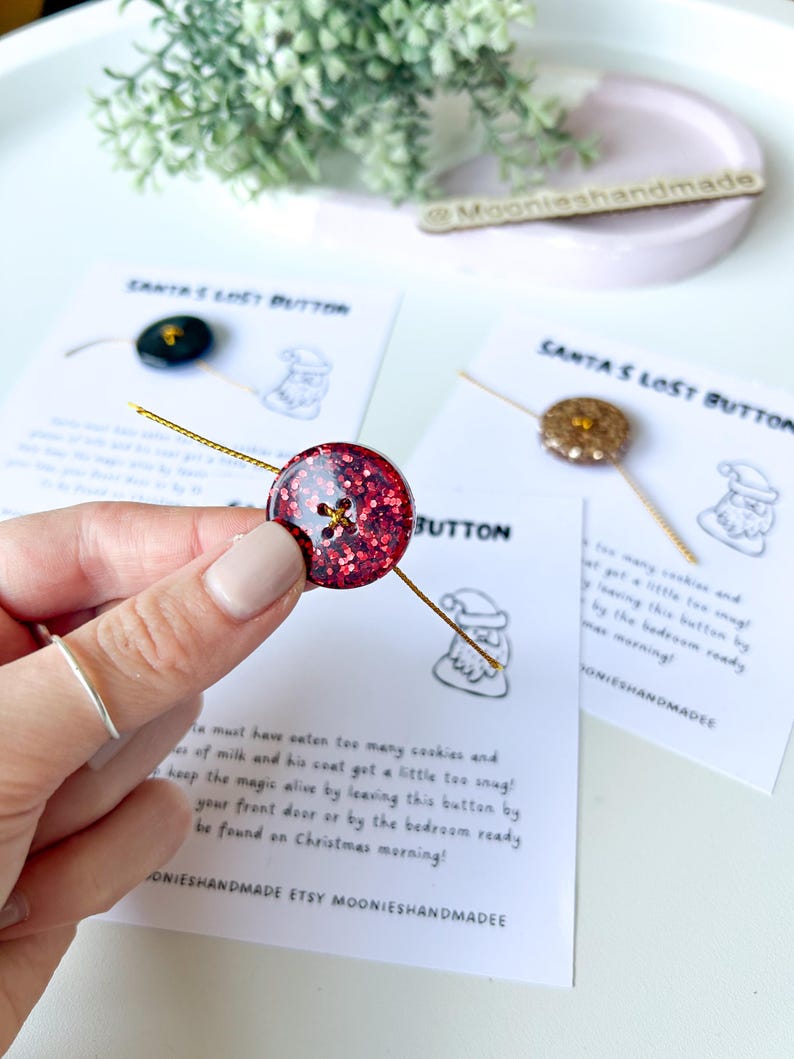 Santa's Lost Button: Christmas Scavenger Hunt Keepsake - Etsy