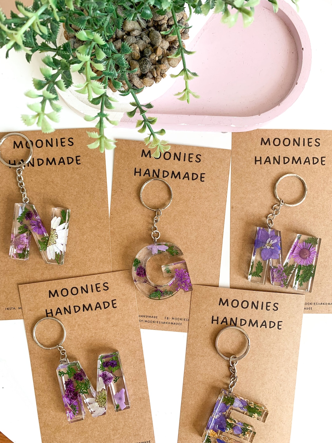 Flower Keychain, Initial Keyring Resin, Small Gifts for Her, Floral ...