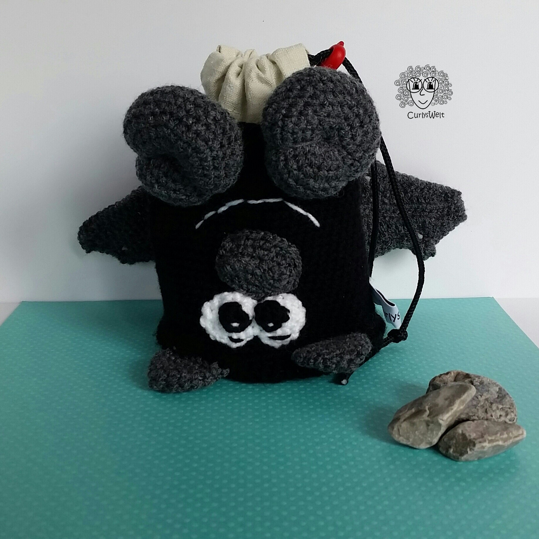 Crocheted/sewn chalkbag bat Lothar | Etsy