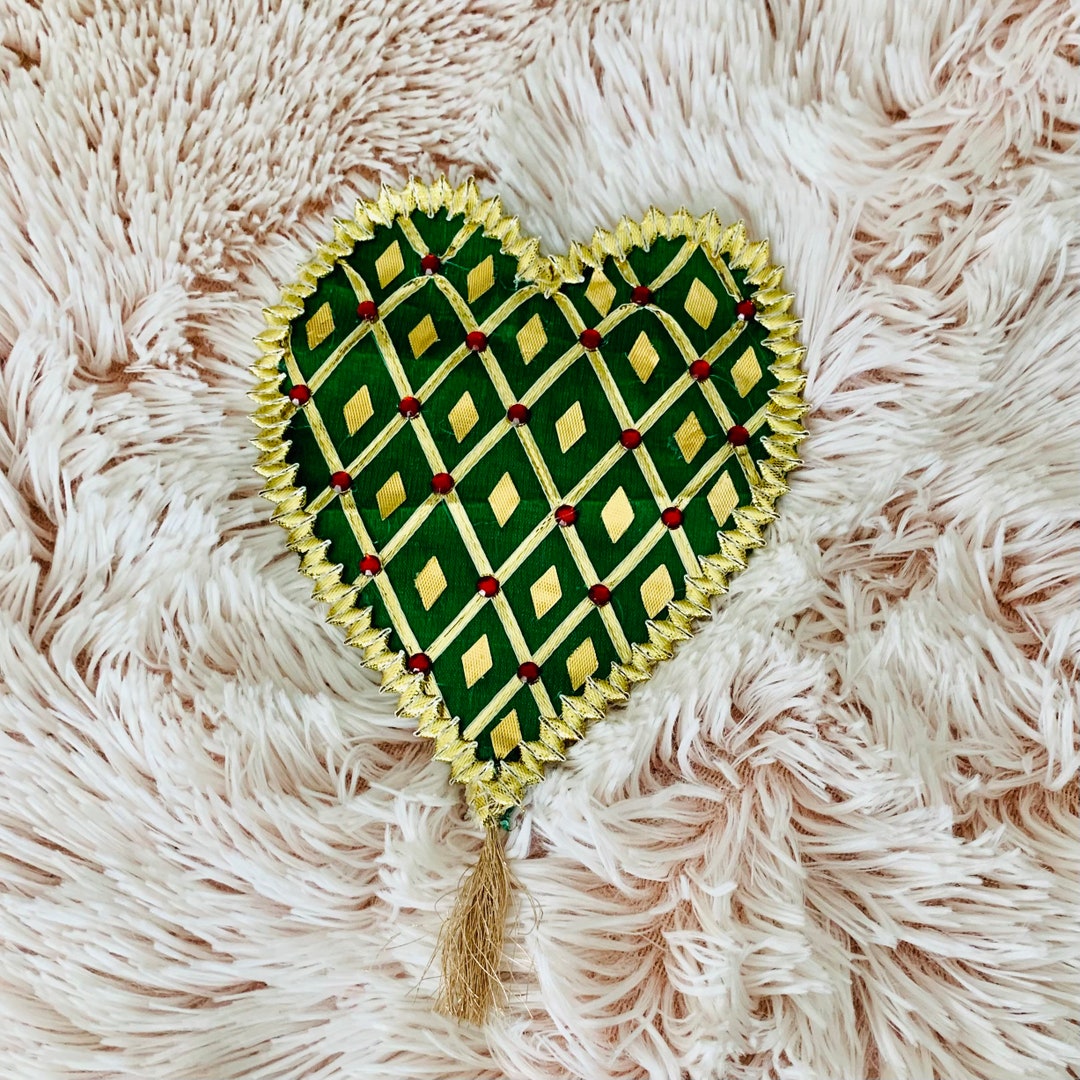 Handmade Paan Pata: Green Silk Fabric Mehndi Thaal With Rhinestones - Etsy