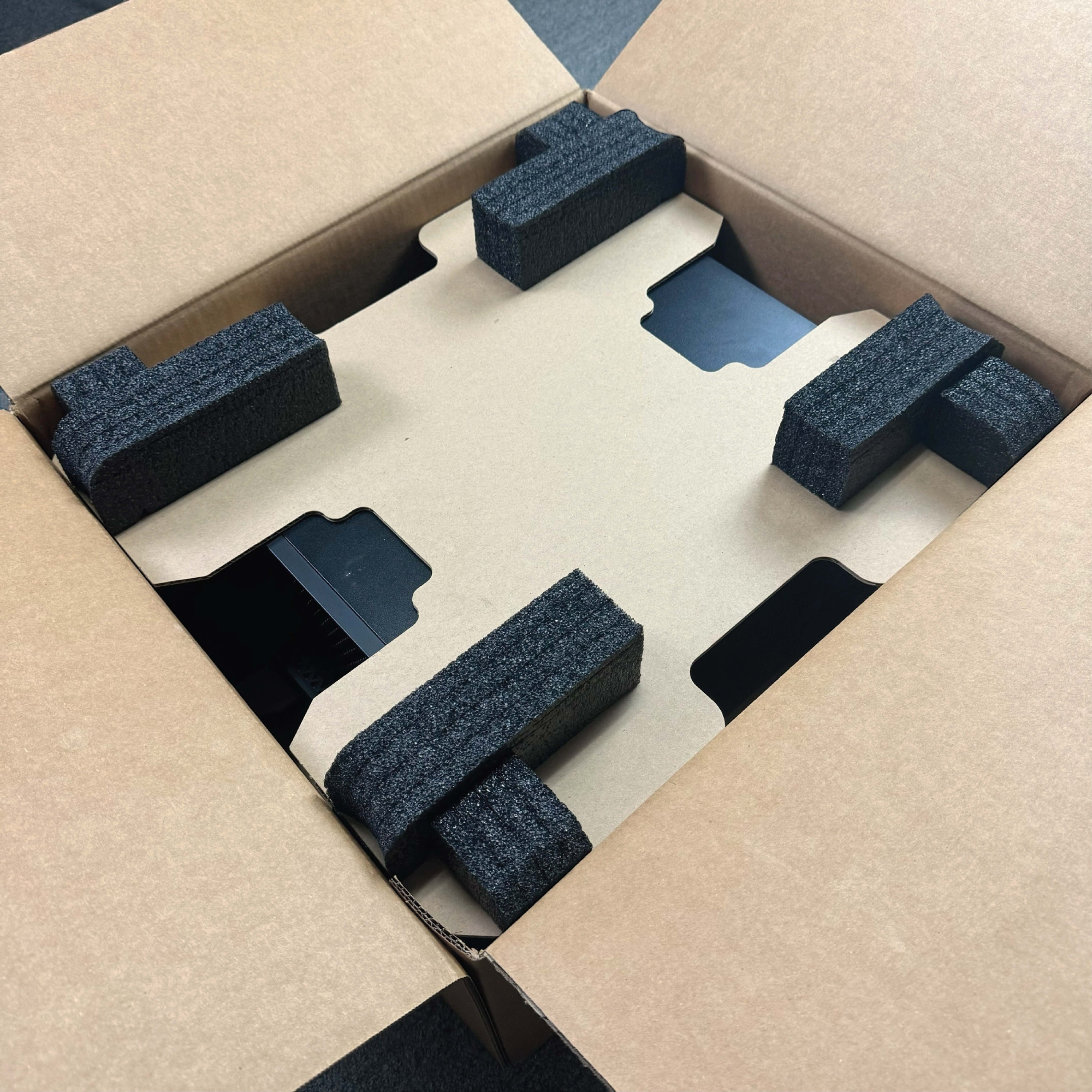 EPE USA Universal Desktop Computer Tower Shipping Box, Secure and ...