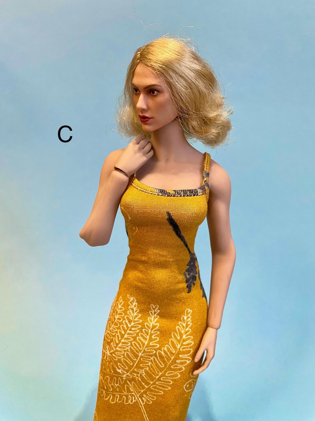 1 to 6 Scale Sleeveless Dress in Unique Different Colors for 12 Inch ...