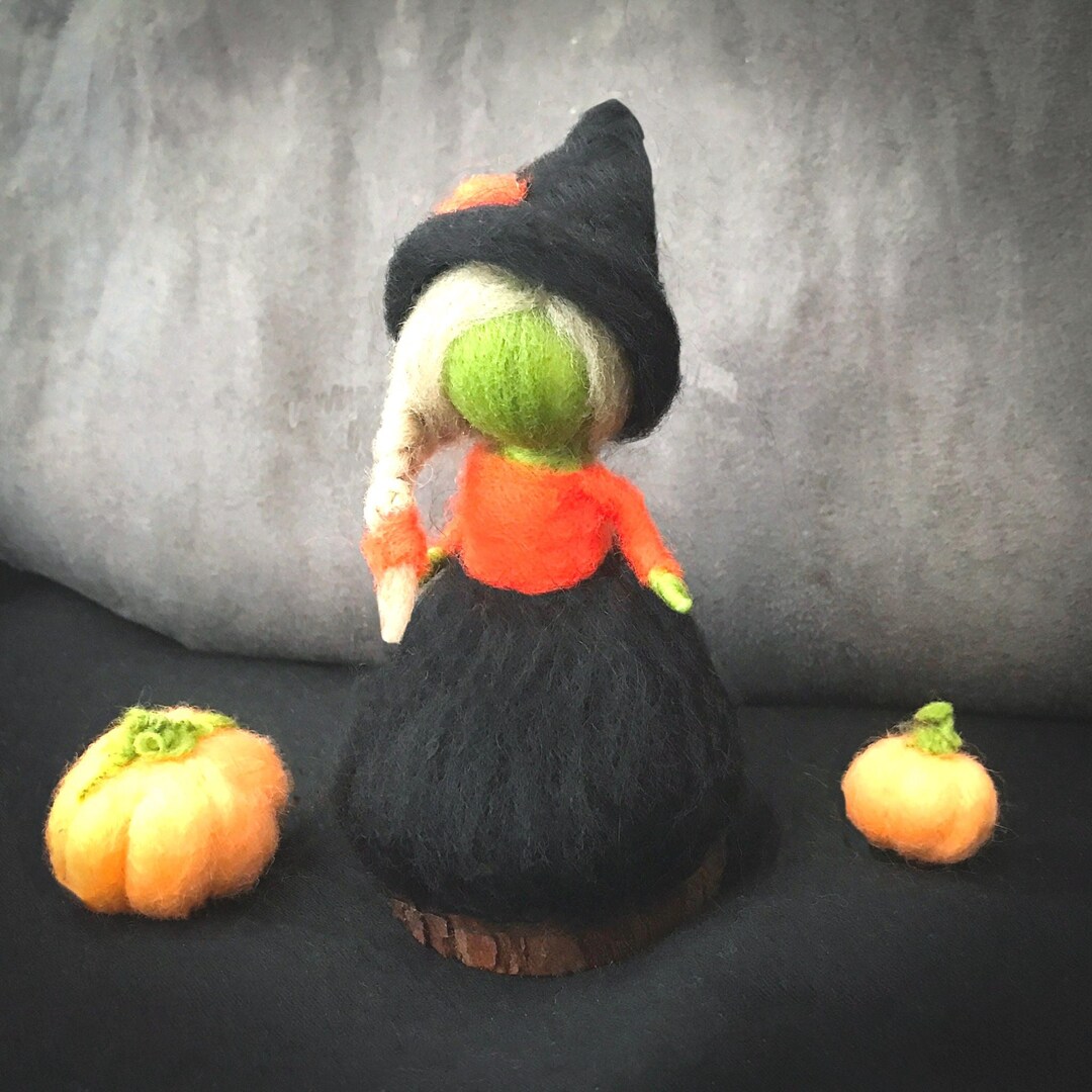 Needle Felted Wool Witch: Green Halloween Decoration - Etsy