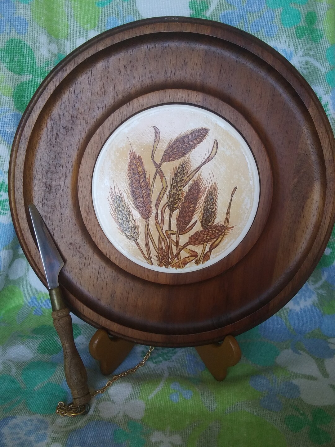 Retro Wooden Charcuterie Board: Wheat Tile Inlay, Cheese Spreader ...