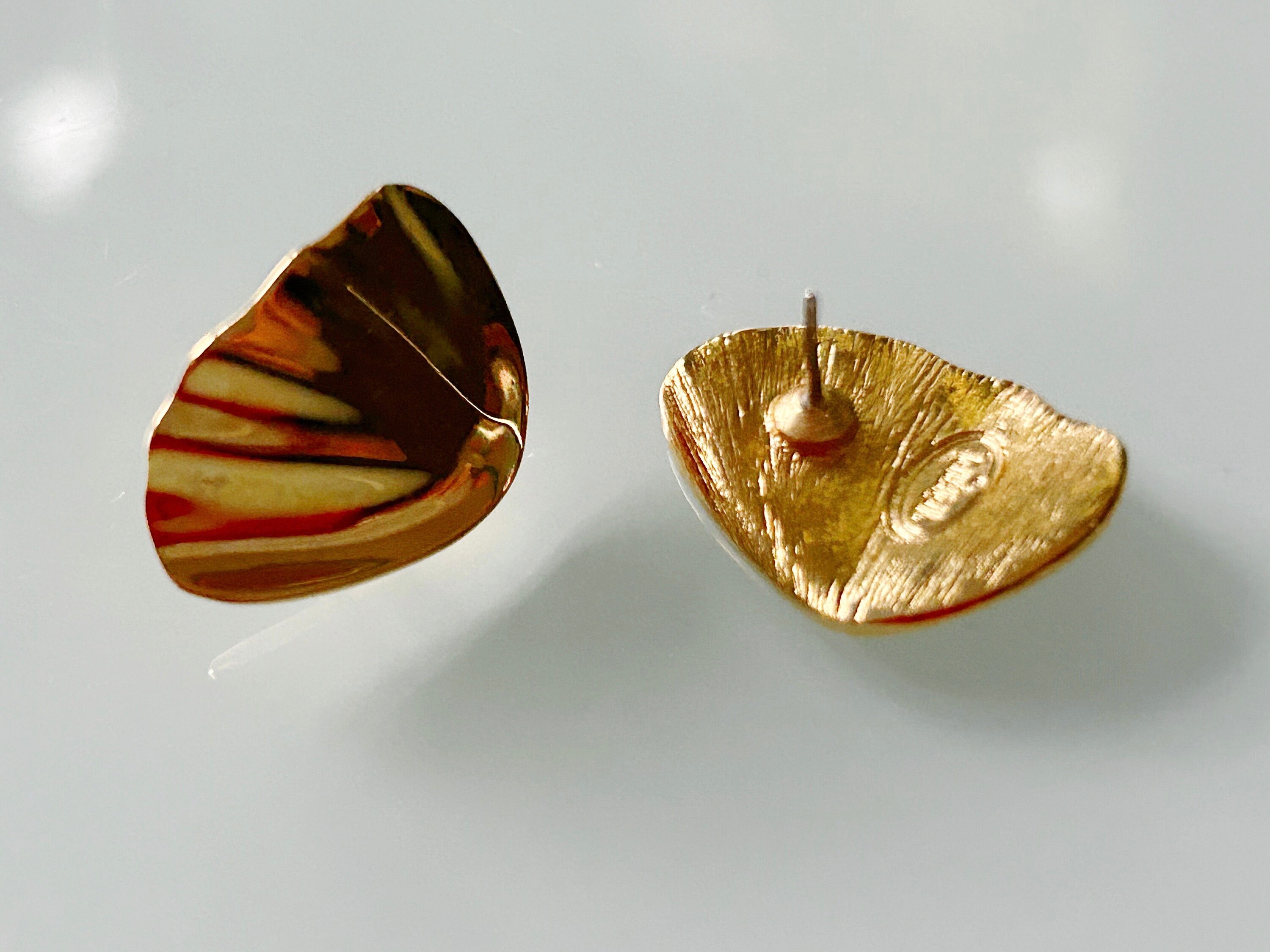 1980s Crown Trifari Wavy Scallop Shell in Gold Tone Statement - Etsy