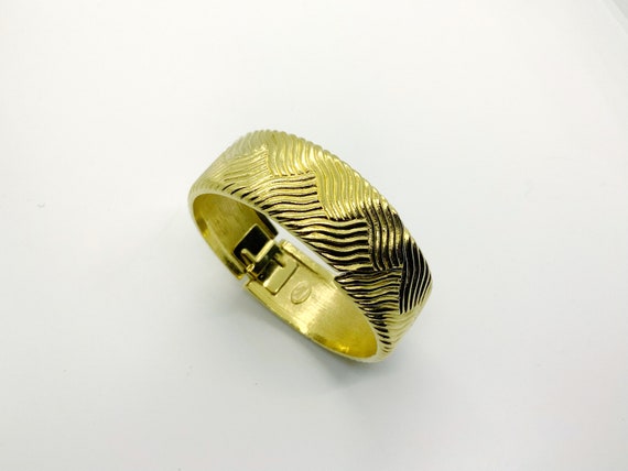 1990s TRIFARI Gold Tone Hinged Bangle Bracelet with M… - Gem