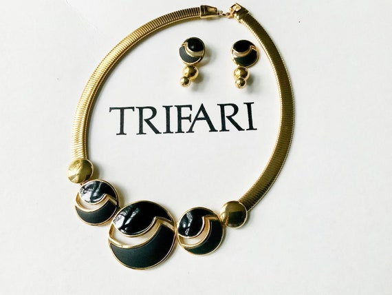 1970s 80s Modern Signed TRIFARI Circular Geometric Zi… - Gem