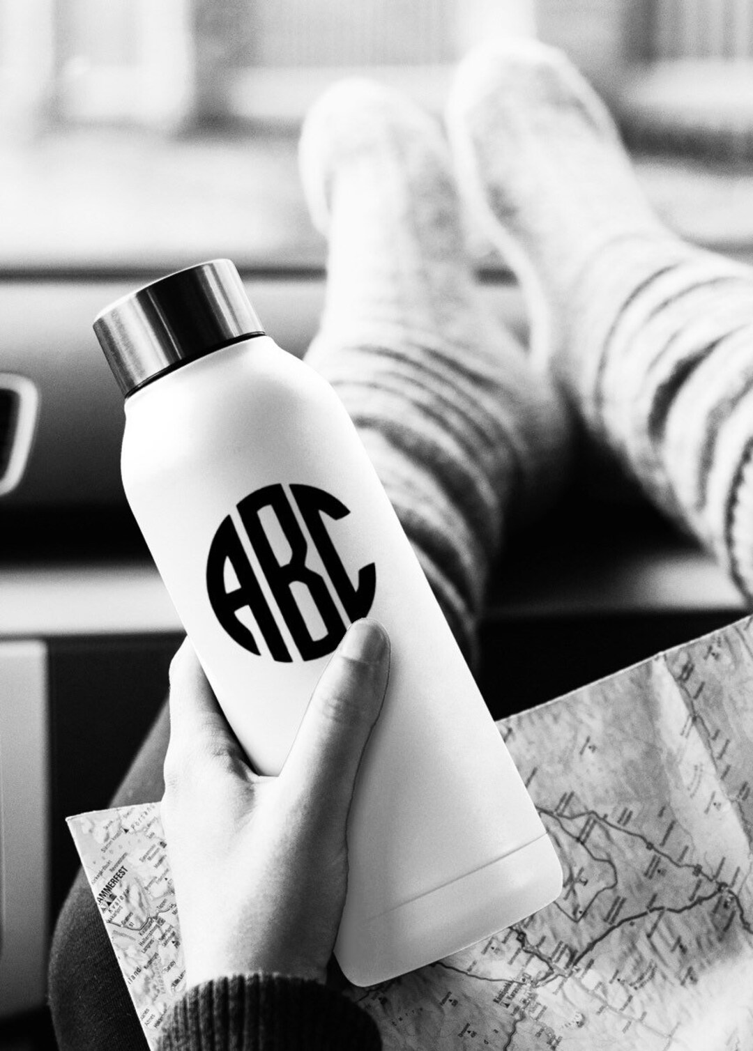 Customizable Circle Monogram Vinyl Decal for Cup or Car Initials Gift ...