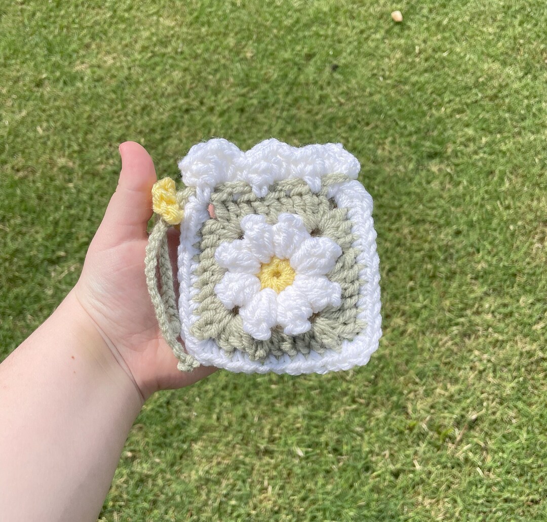 Small Crochet Flower Drawstring Pouch - Etsy