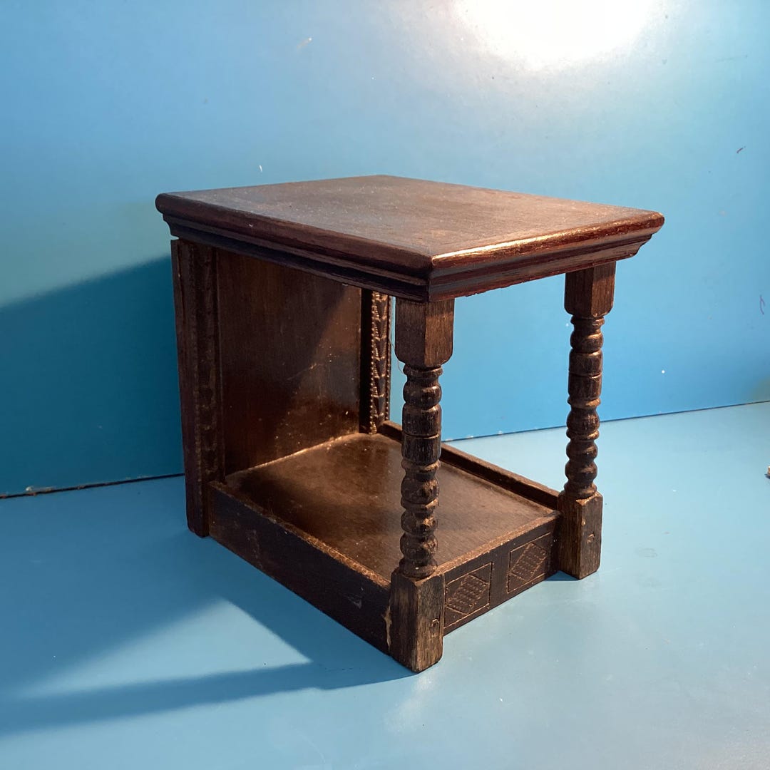 Barton Tudor Canopy Bed Dollhouse - Etsy
