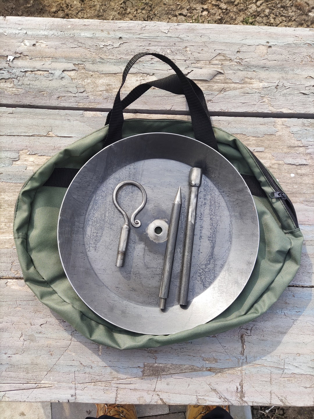 Tourist Frying Pan | Collapsible Frying Pan | Frying Pan on a Leg ...