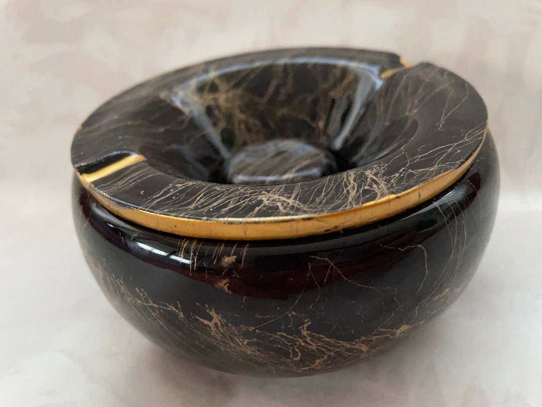 Ceramic Tabletop Lidded Black Ashtray, Cigarette Windproof Ashtray ...