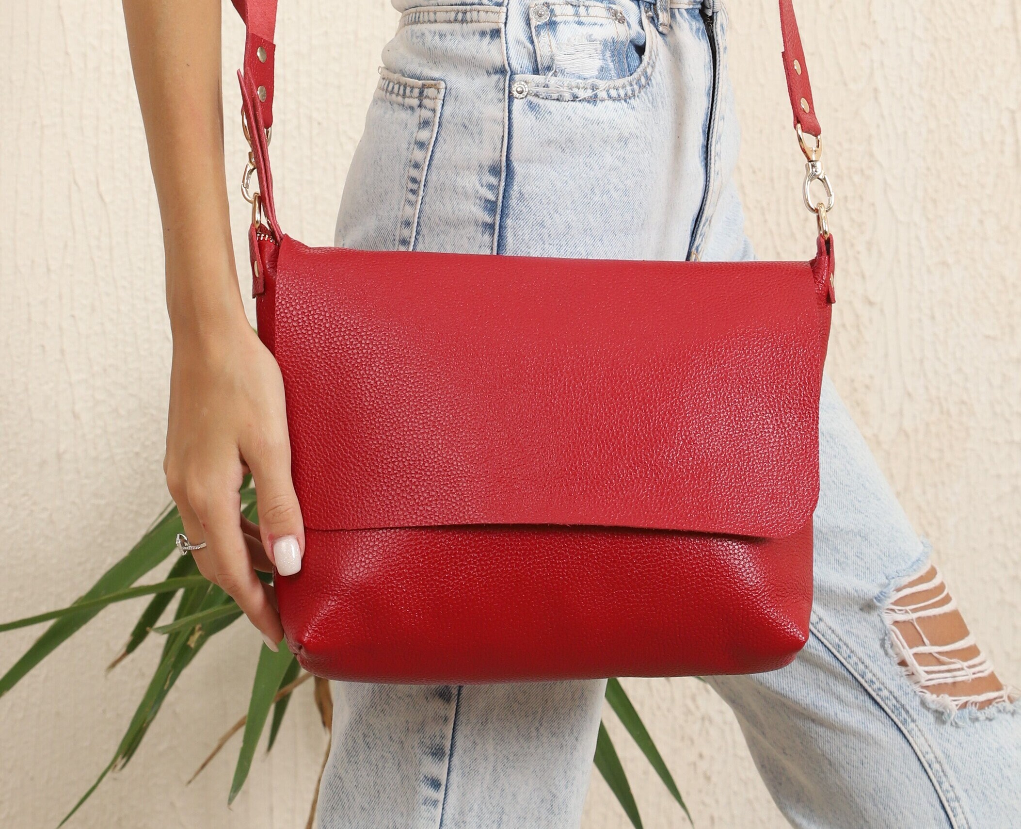 Red Minimal Style Womens Real Leather Crossbody Bag Purse With Zipper ...