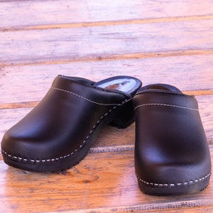 Health Clogs - Black Medical Footwear With Comfortable Wooden Soles ...