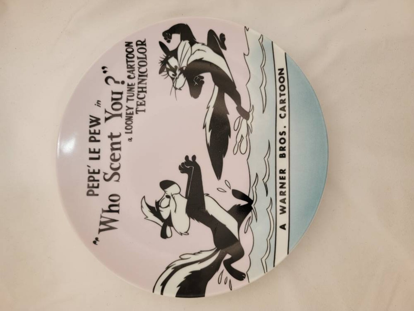 1994 Warner Brothers Bugs Bunny and the Witch Pepe Le Pew - Etsy