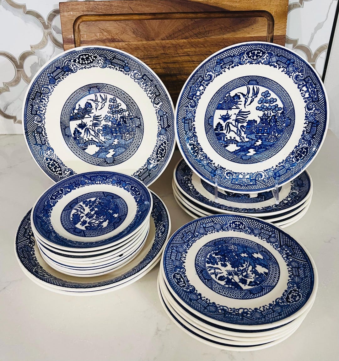 Vintage Royal China Blue Willow Willow Ware China | Dinner Plates ...