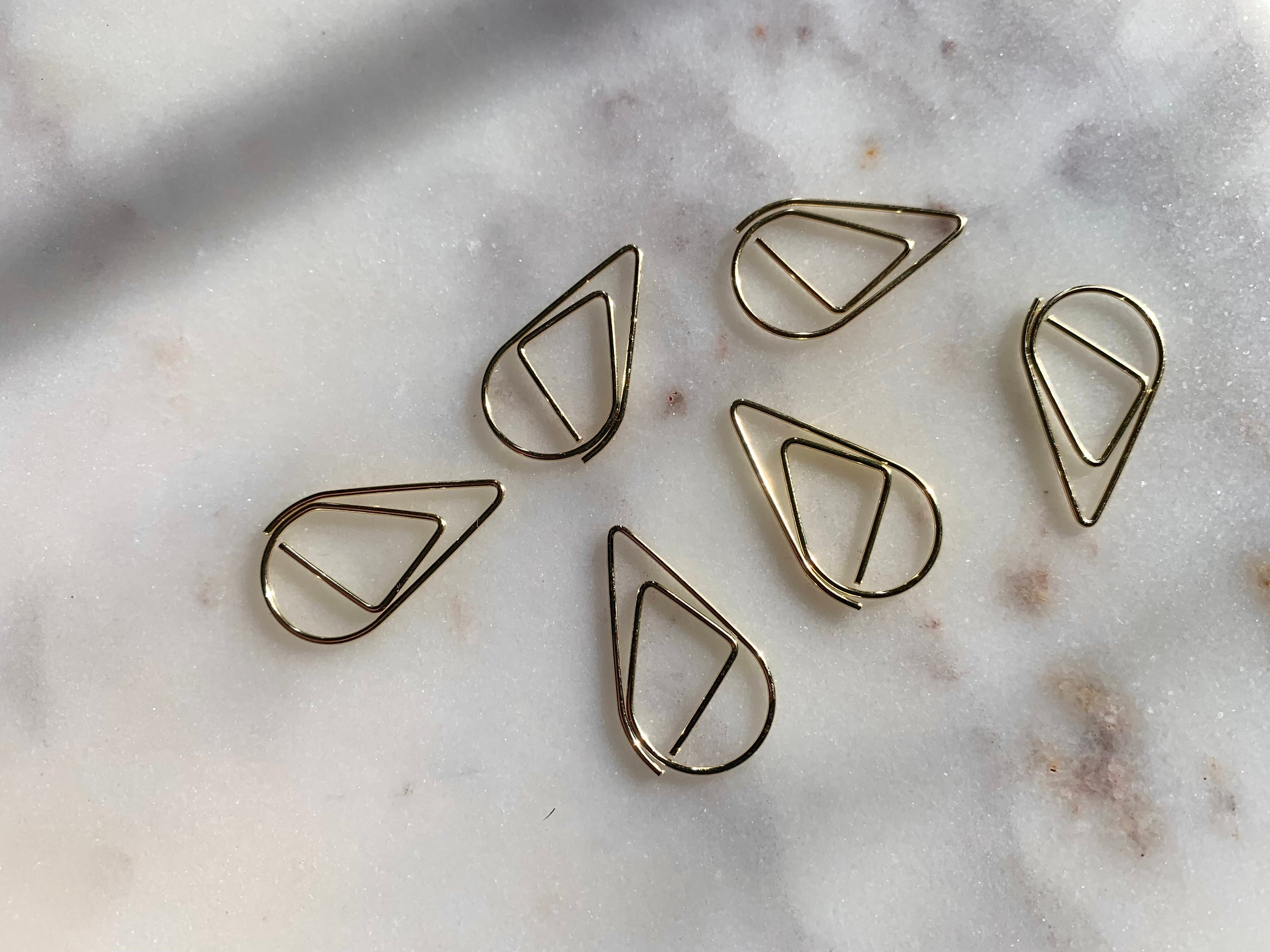 Wedding Place Cards With Gold Teardrop Paper Clip Event Place Cards ...