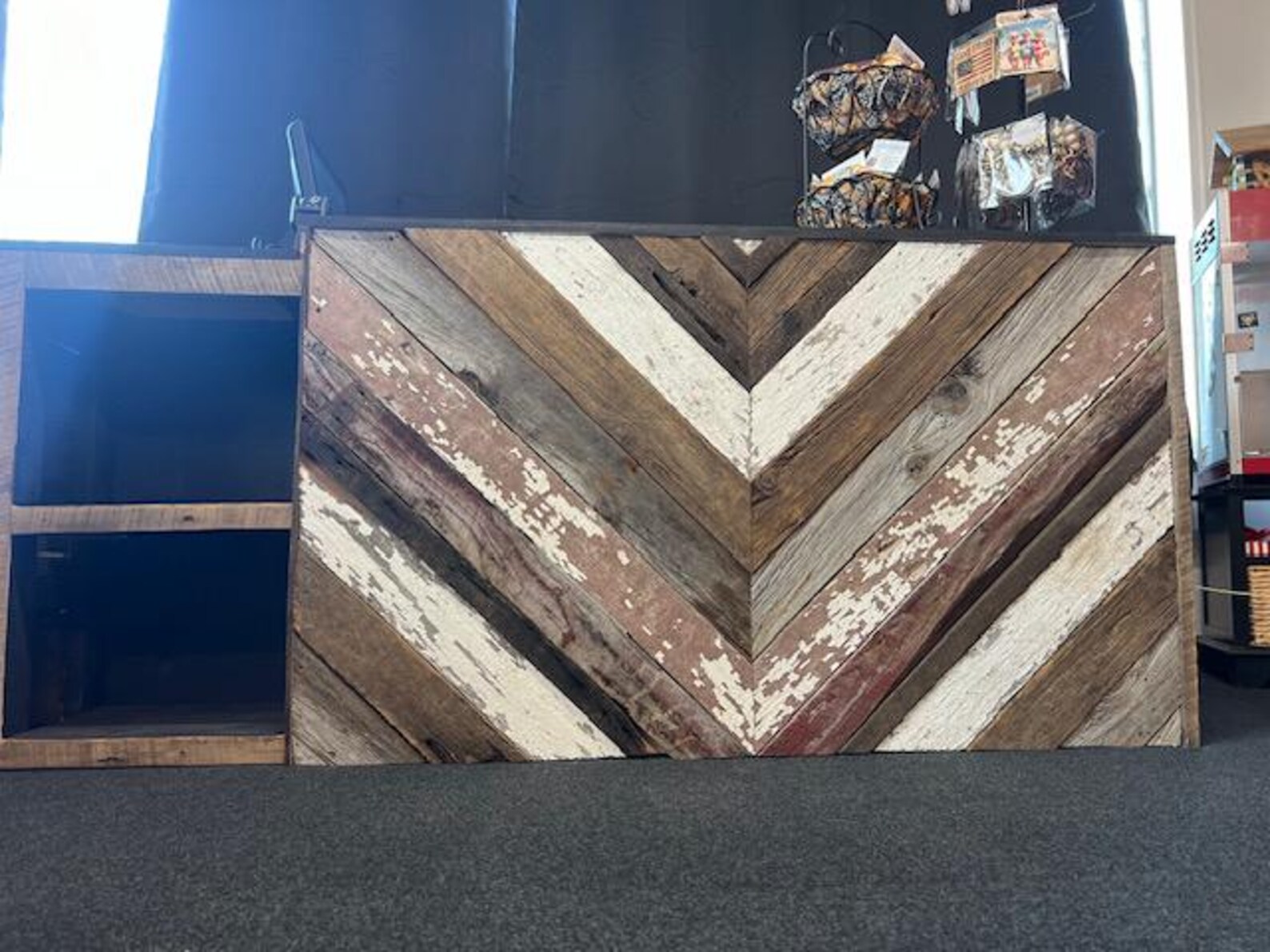 Retail Counter-cash Wrap Counter-retail Store Counter-chevron Pattern ...