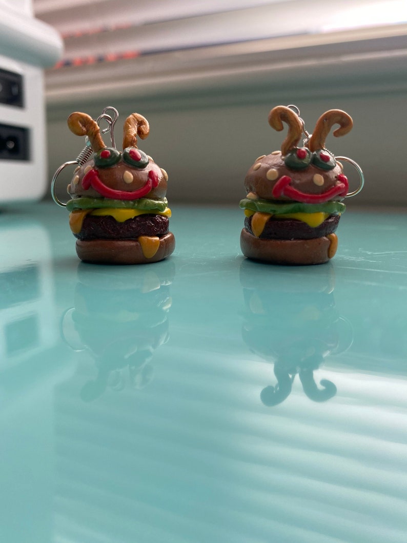 Spongebob Pipsqueak Krabby Patty Earrings preorder - Etsy Denmark