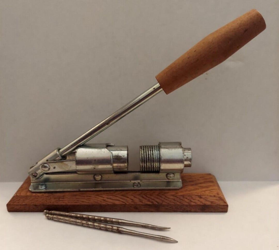 Vintage 1950s Reed's Rocket Nut Cracker Made in Little Rock AR Walnut ...