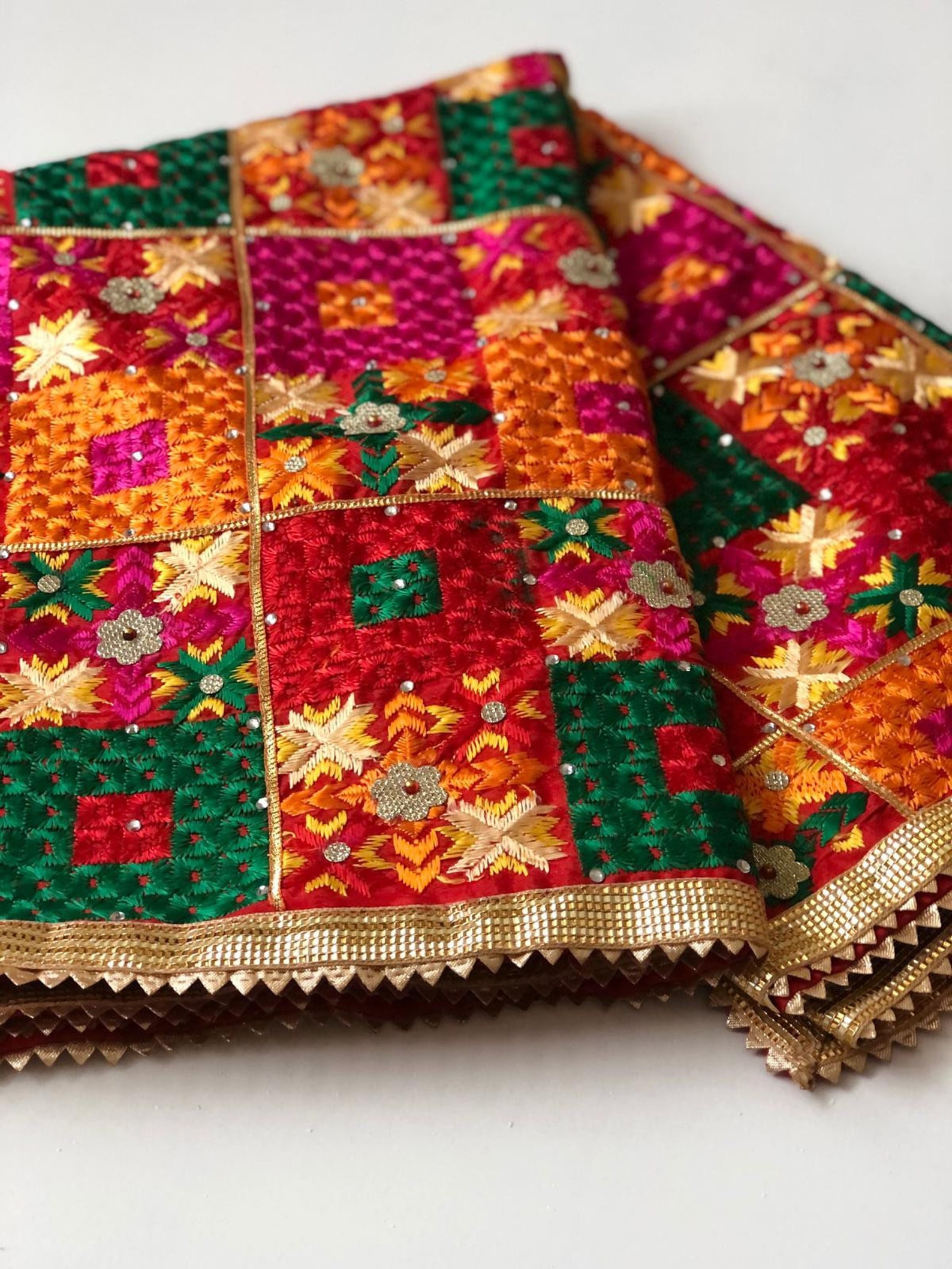 Premium quality Indian phulkari duppatta / wedding phulkari | Etsy