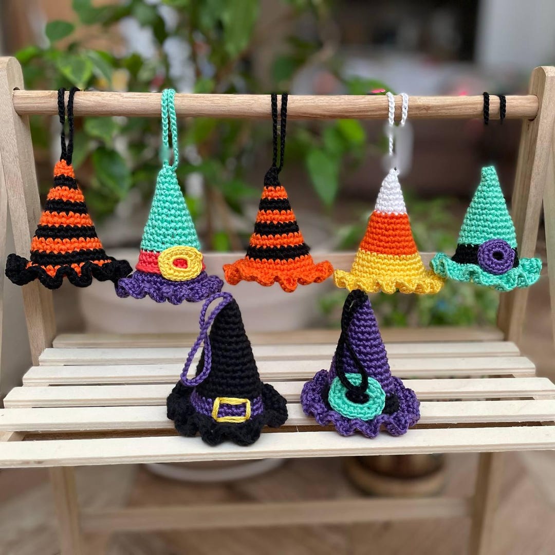 Halloween Hat Keychains Crochet Pattern Set: 7 in 1 Easy PDF (english ...