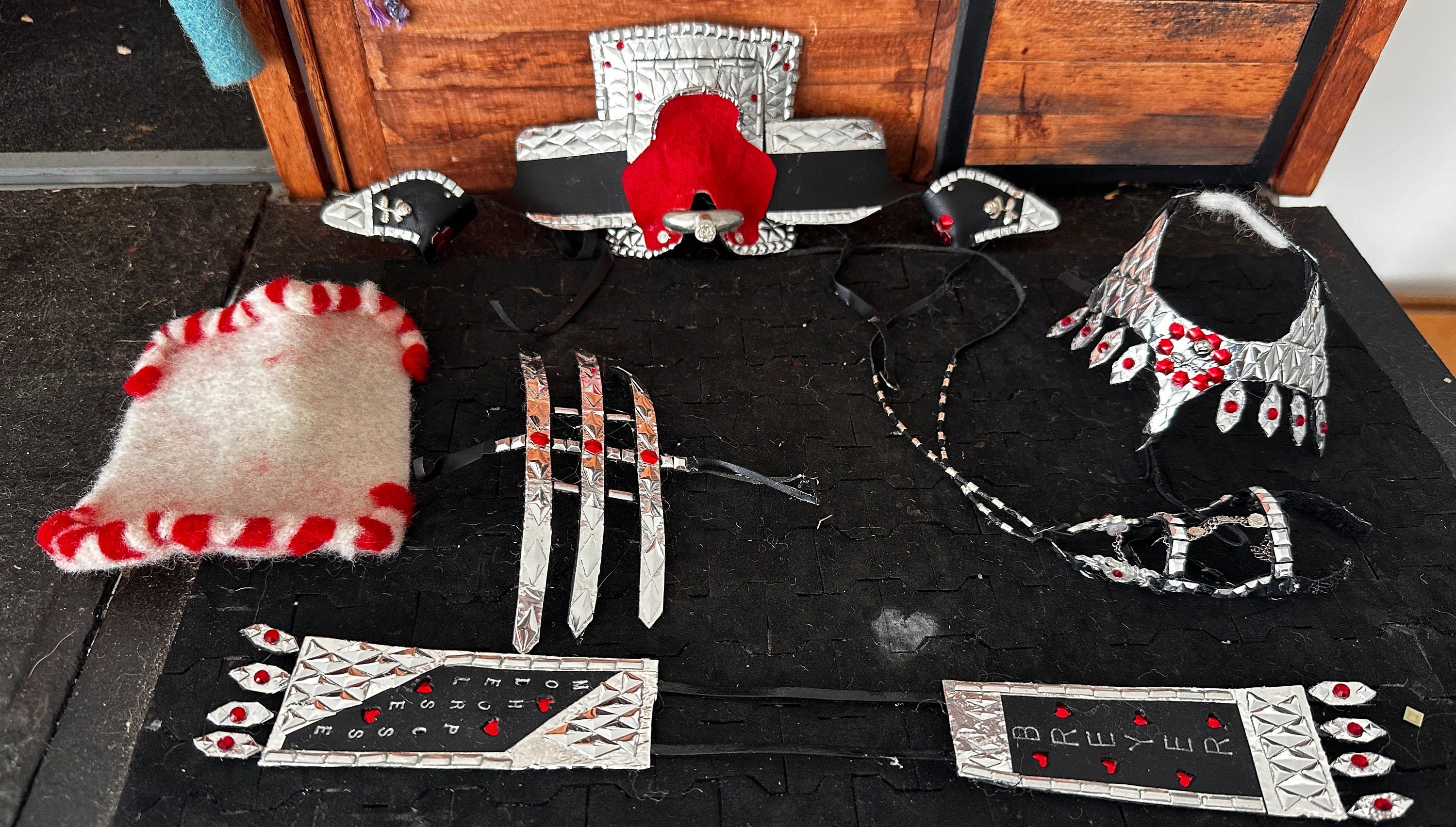 Pattern to Make a Parade Set for Your Model Horses. Saddle, Bridle and ...