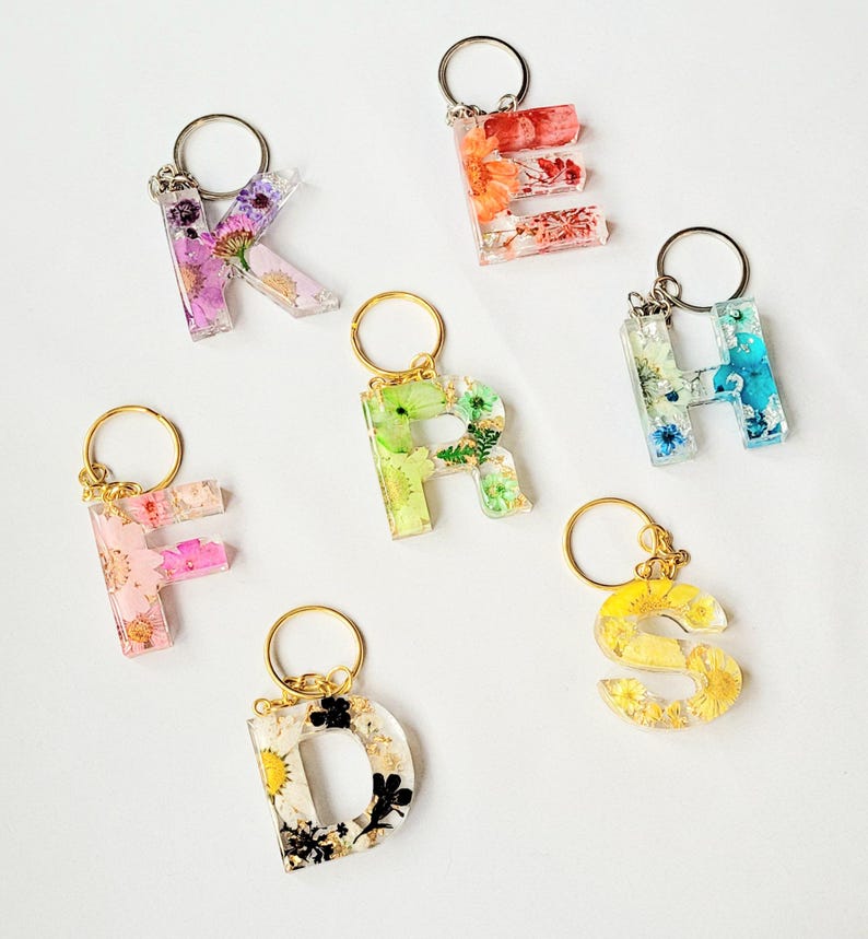 Initial Resin Keyring: Handmade Dried Flower Letter Keychain - Etsy UK