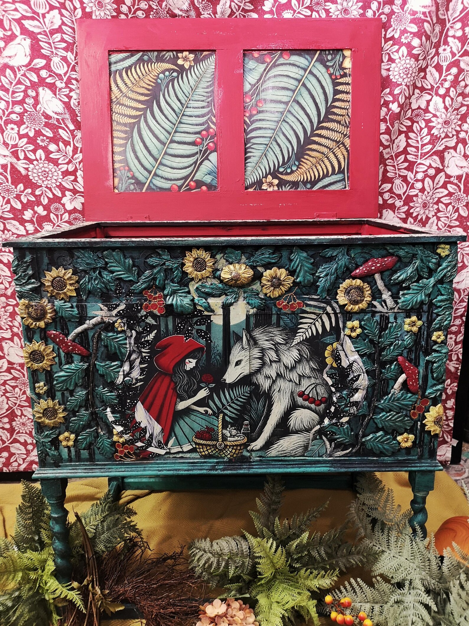 Upcycled Gramophone Storage Chest: Little Red Riding Hood Design - Etsy UK