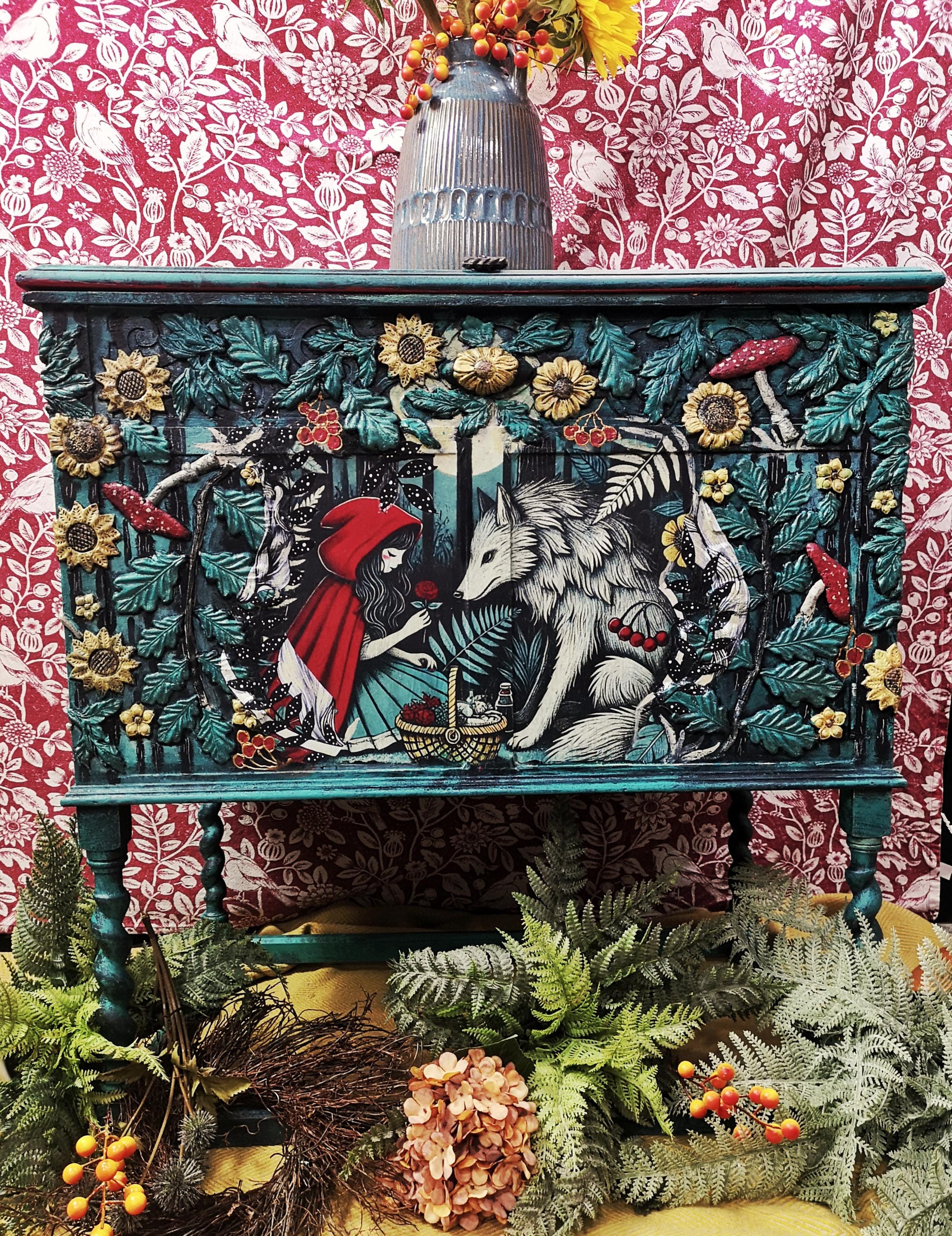 Upcycled Gramophone Storage Chest: Little Red Riding Hood Design - Etsy UK