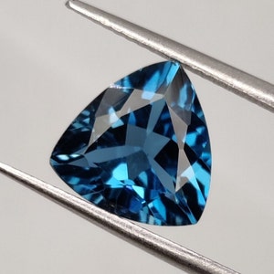 Natural London Blue Topaz Trillion Cut 10 X 10 MM Weight 3.20 Ct Good ...