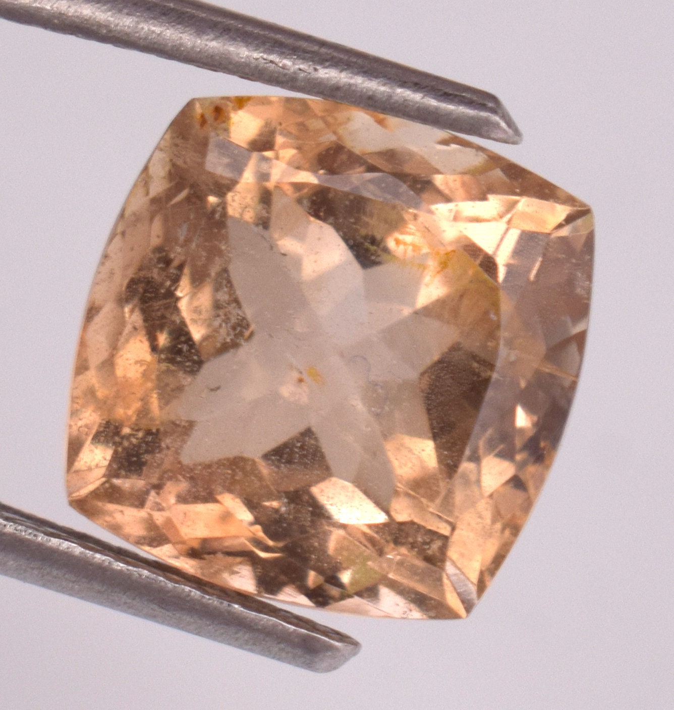 Natürlicher Imperial Topas bräunlich rosa 5,65 Ct Kissen Mixed Cut ...