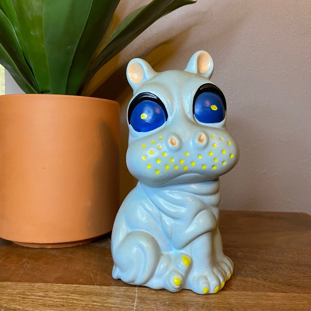 Vintage 60s Cute Kitsch Ceramic Blue Big Eye Hippo Circle Figurine ...