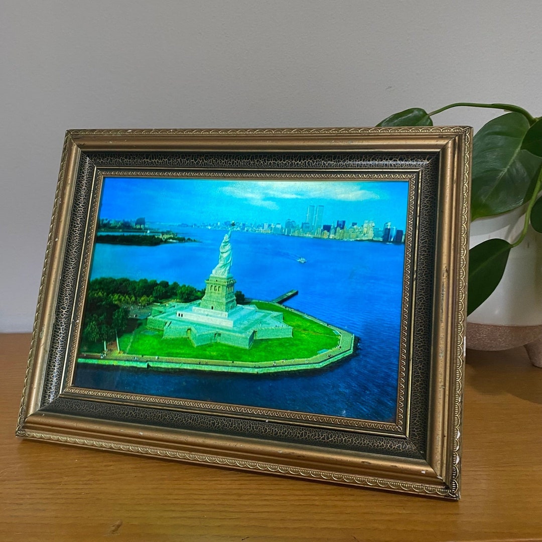 Vintage New York City Statue of Liberty Light up & Motion Picture Frame ...