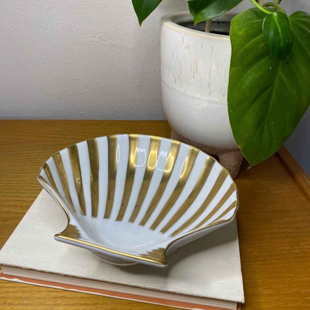 Vintage Andrea by Sadek Hand Painted Porcelain Shell White & Gold ...