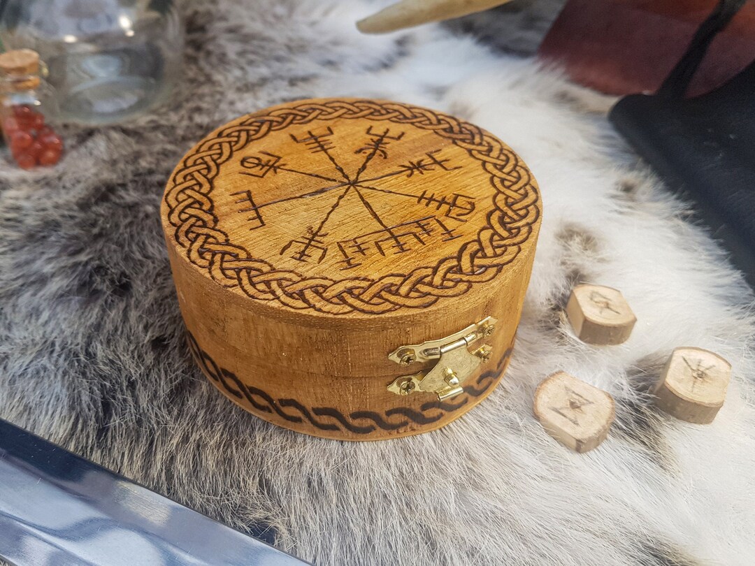 Vegvisir Viking Box - Hand Burnt Round Celtic Box, Wooden Dnd Dice ...
