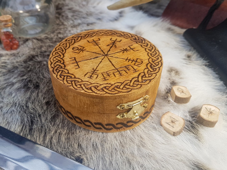 Vegvisir Viking Box - Hand Burnt Round Celtic Box, Wooden Dnd Dice ...