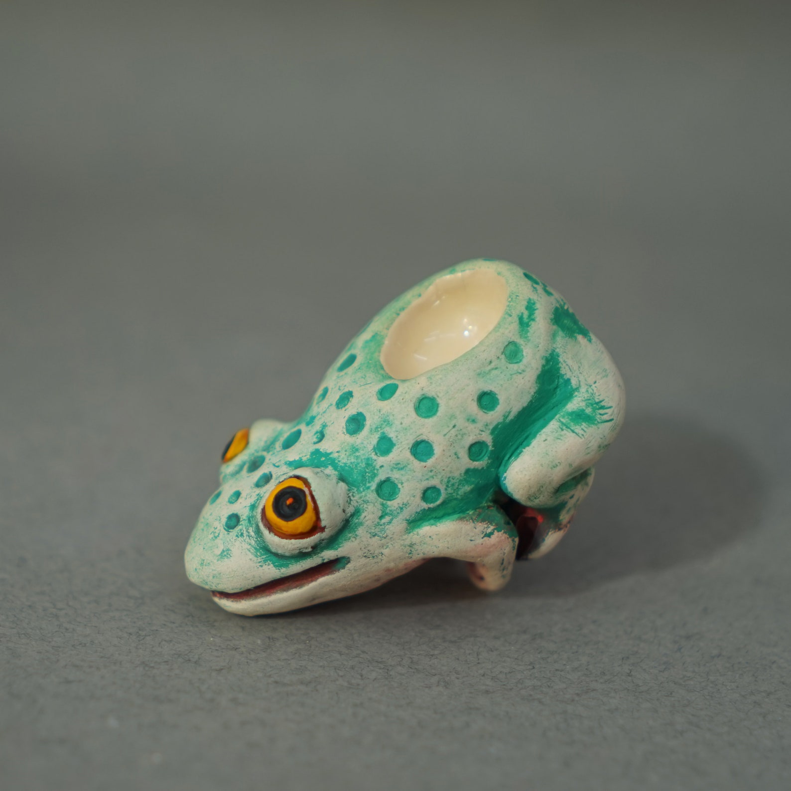 Ceramic Green frog Pipe Unique Clay cute frog Smoking pipe One | Etsy