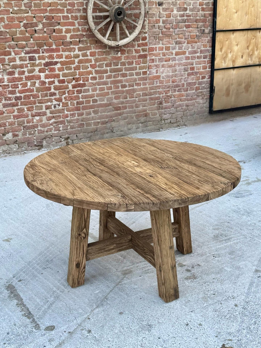 Rustic Reclaimed Round Dining Table - Farmhouse Style Wooden Kitchen ...