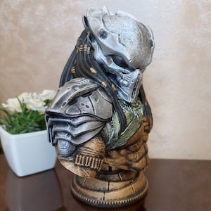 Predator Bust, 3D Printed Figure - Etsy